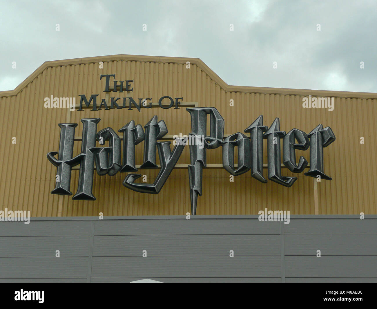 Warner bros leavesden entrance hi-res stock photography and images - Alamy