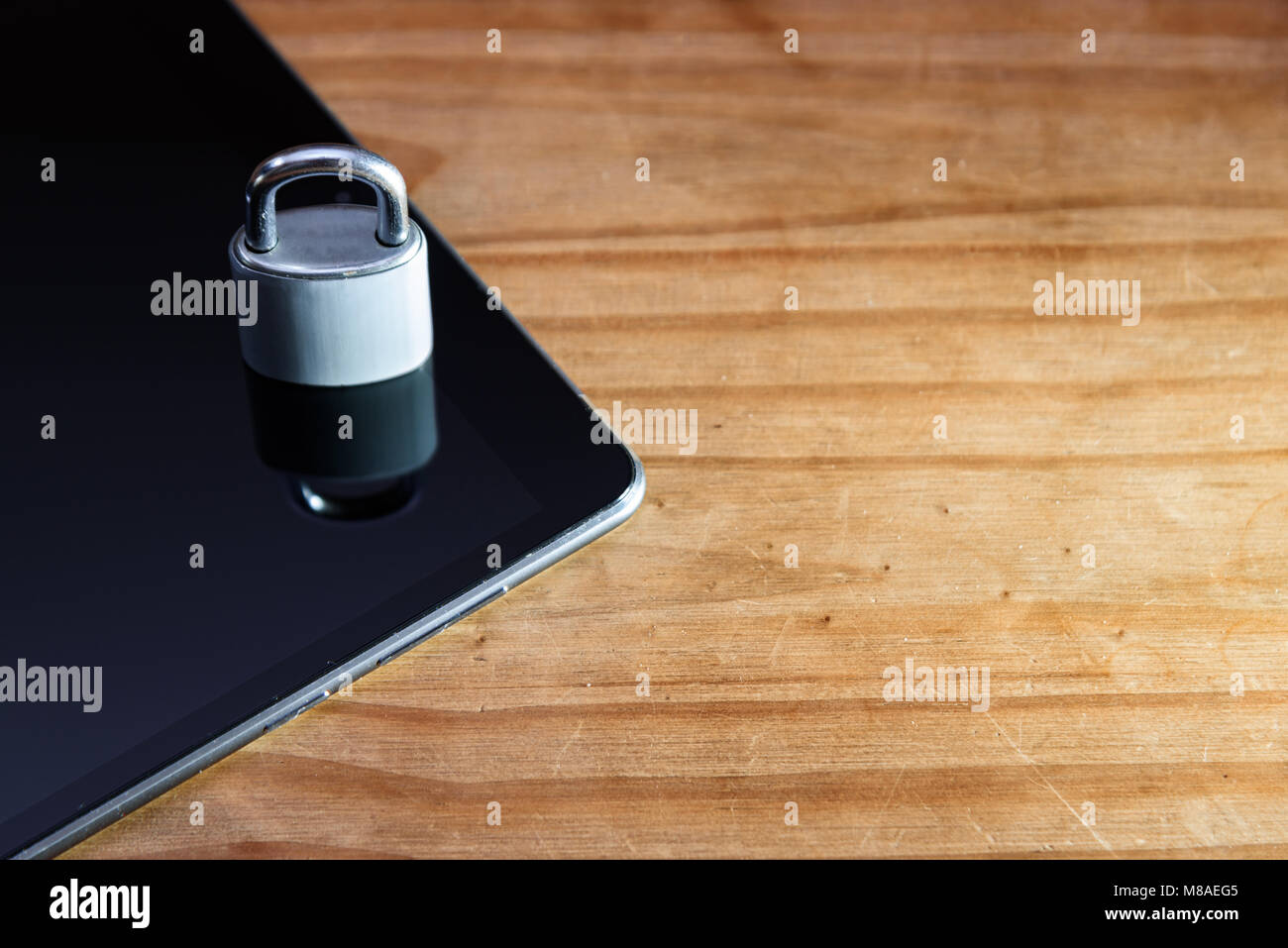 Data tablet hi-res stock photography and images - Alamy