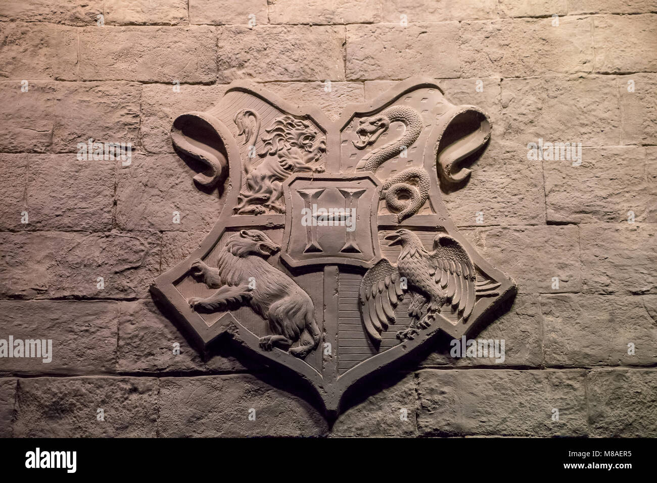 Official Hogwarts Crest