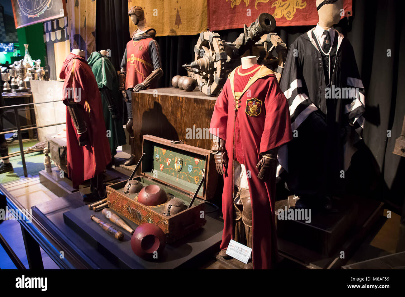 Harry potter quidditch film hi-res stock photography and images - Alamy
