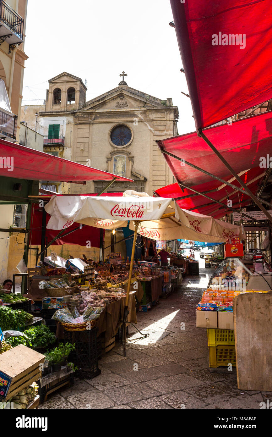 Market stall retail food and drink building exterior hi-res stock ...