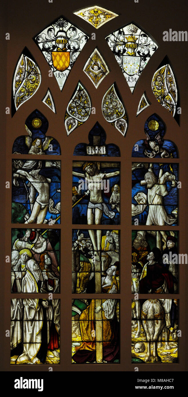 Crucifixion of jesus christ two thieves hi-res stock photography and ...