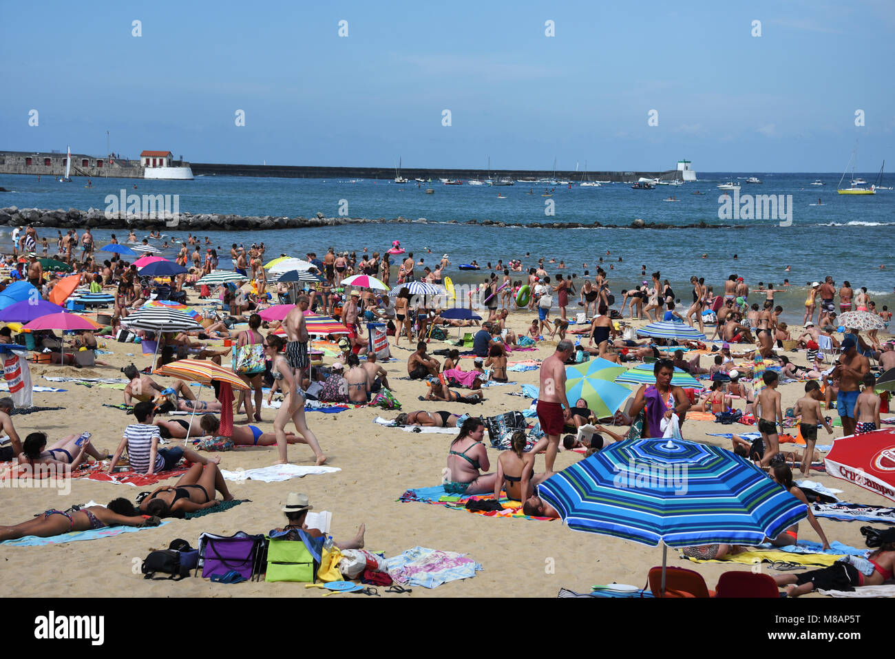 Ciboure beach, Pyrenees Atlantique, Nouvelle-Aquitaine, France, Europe ...