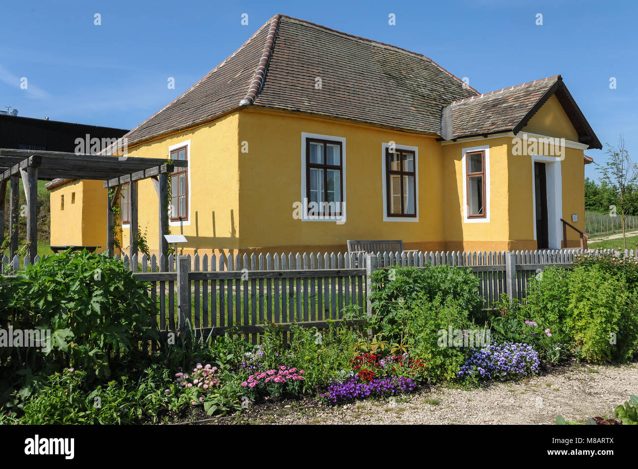 Cottage garden austria hi-res stock photography and images - Alamy