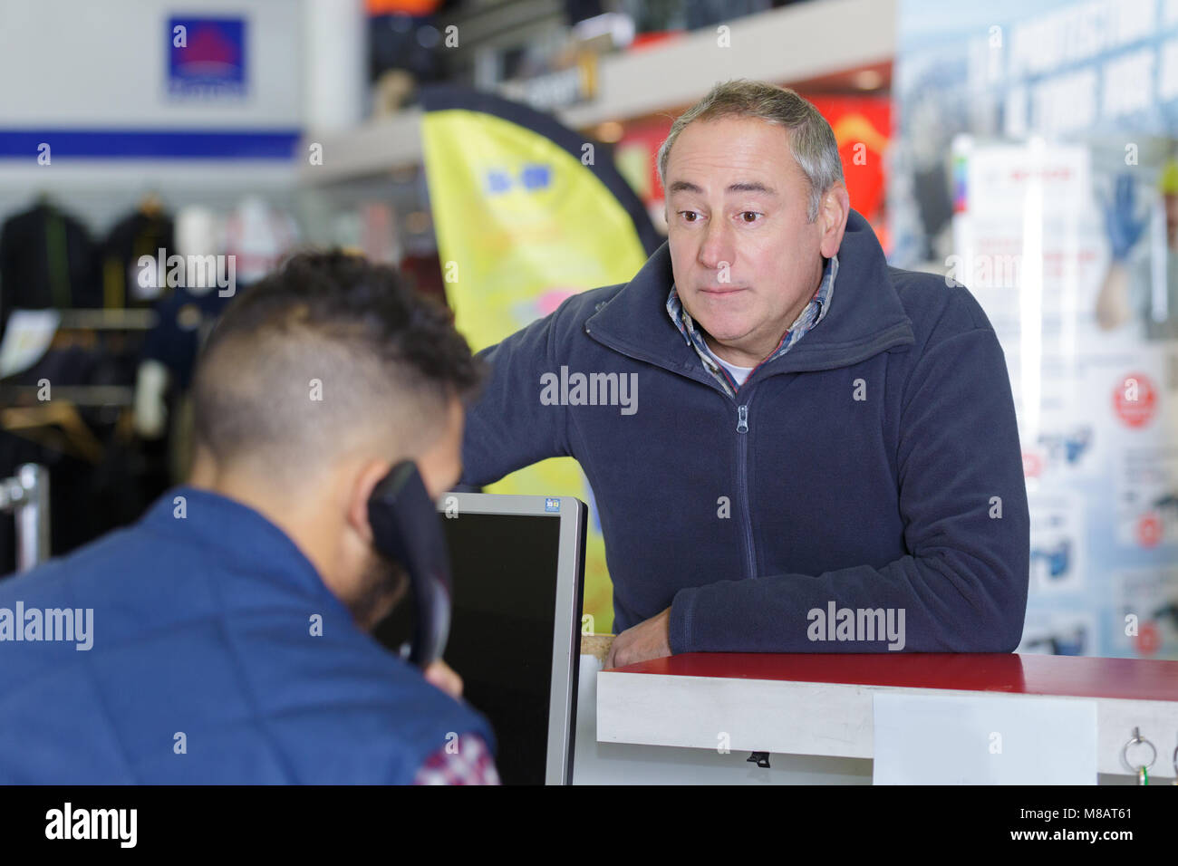 Customer complaining shop hi-res stock photography and images - Alamy