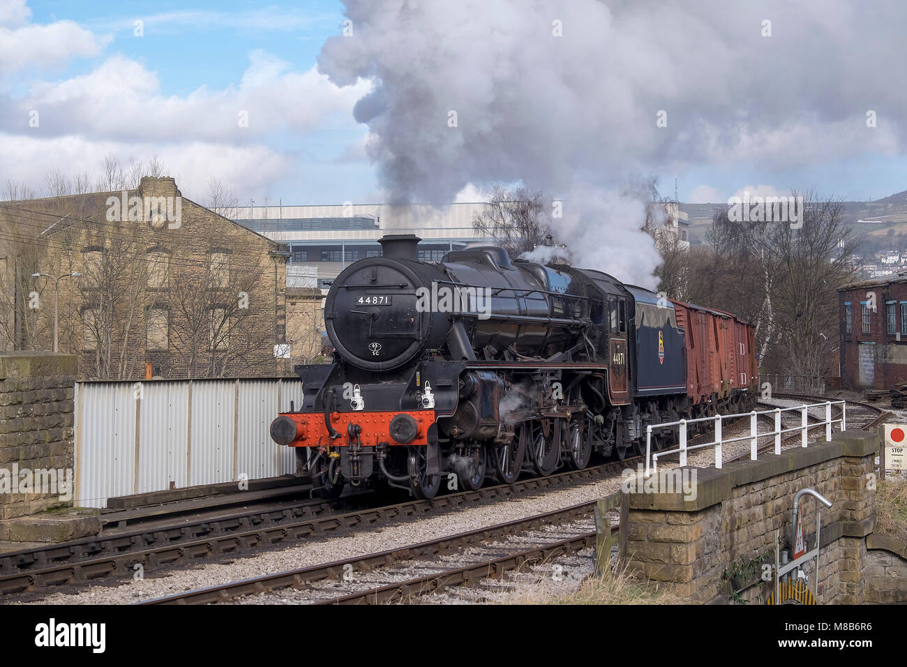 Black five 44871 hi-res stock photography and images - Alamy