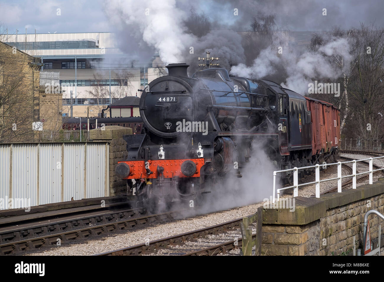 Black five 44871 hi-res stock photography and images - Alamy