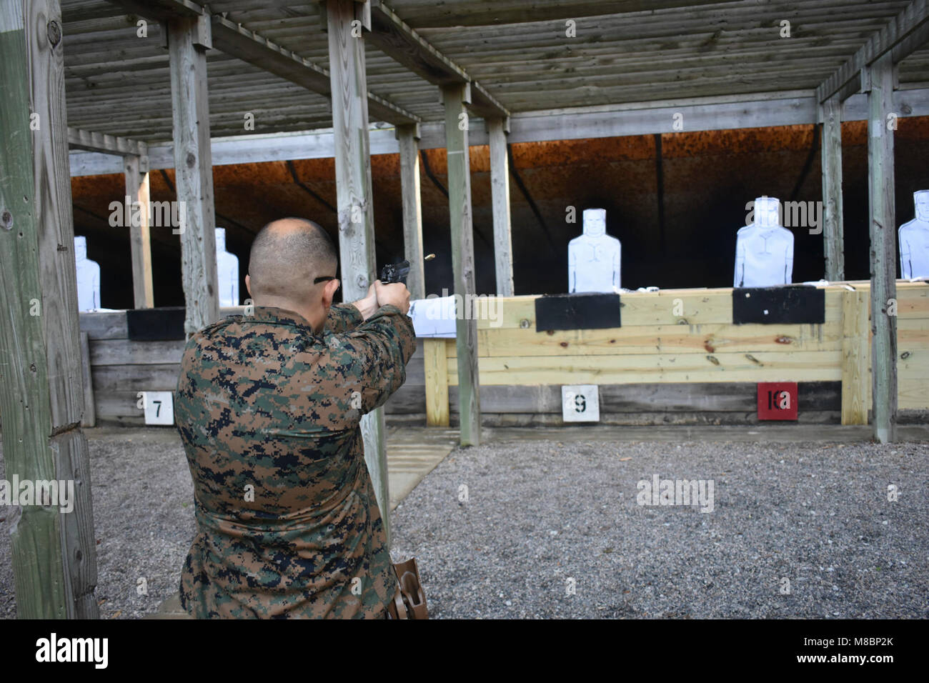 M9 combat pistol qualification hi-res stock photography and images - Alamy