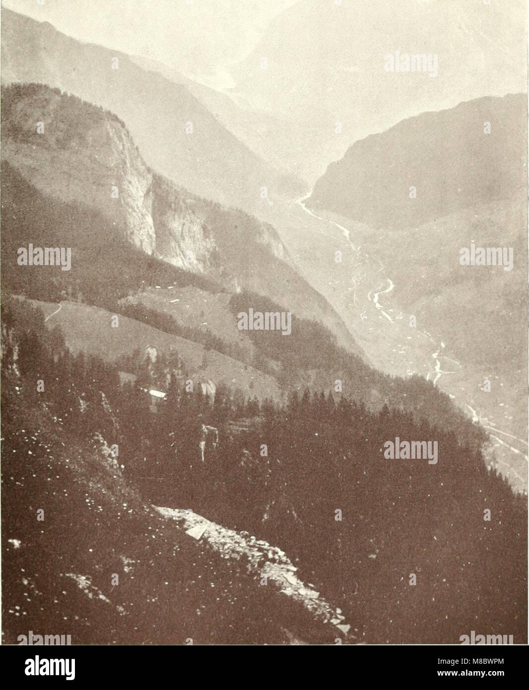 En route; a descriptive automobile tour through nine countries and over ...