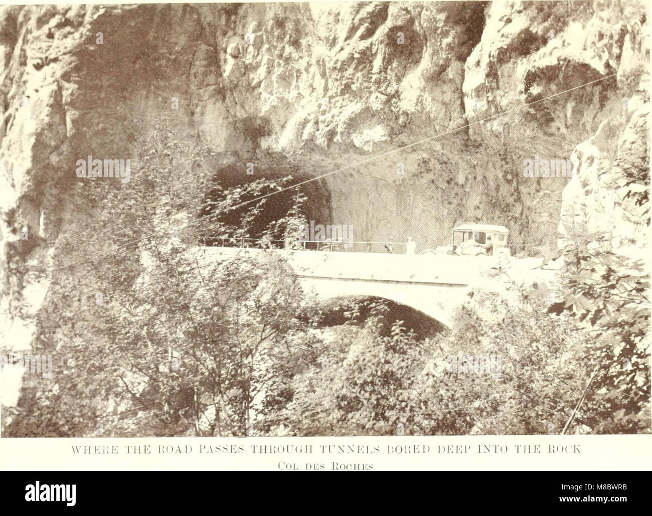 En route; a descriptive automobile tour through nine countries and over ...