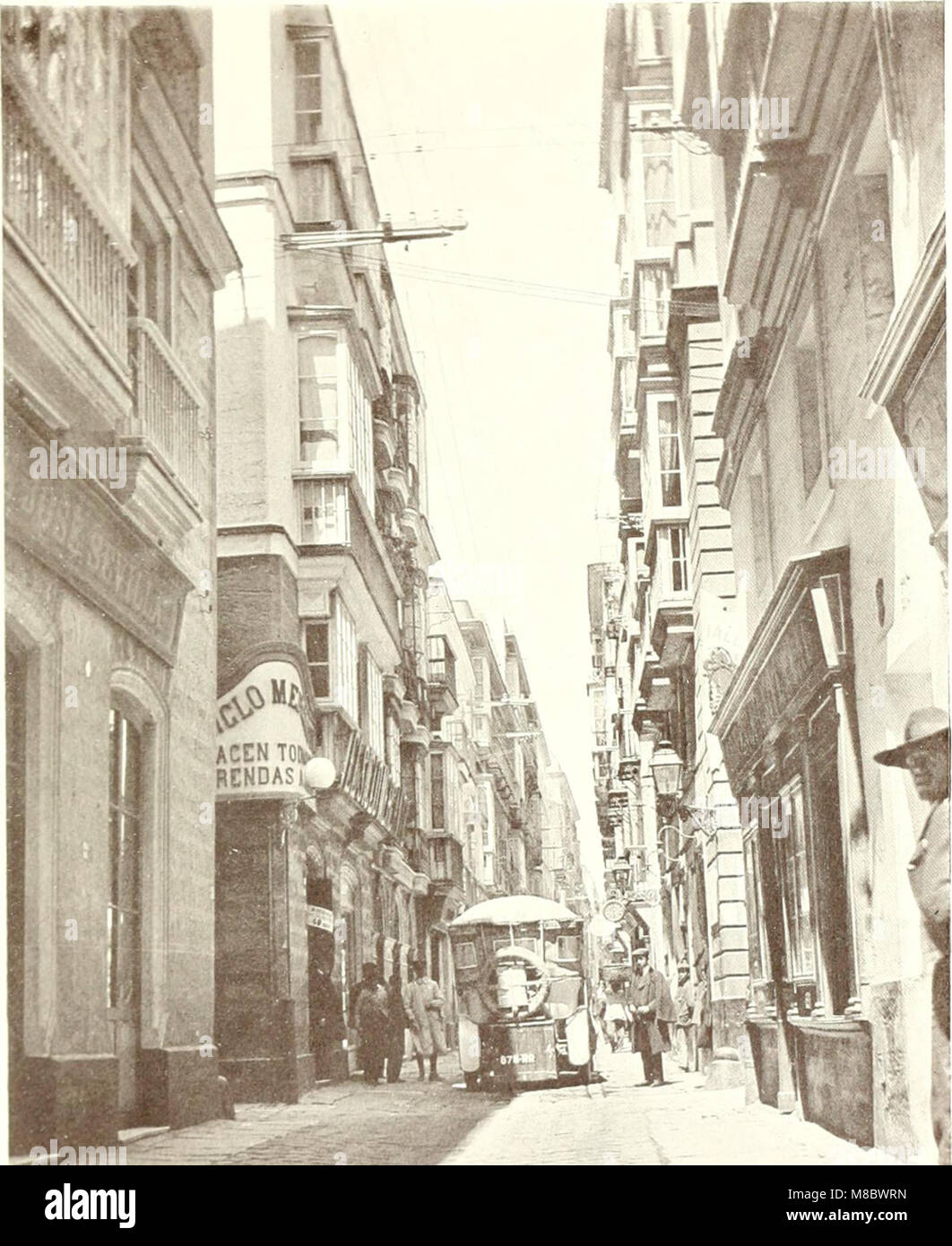 En route; a descriptive automobile tour through nine countries and over ...