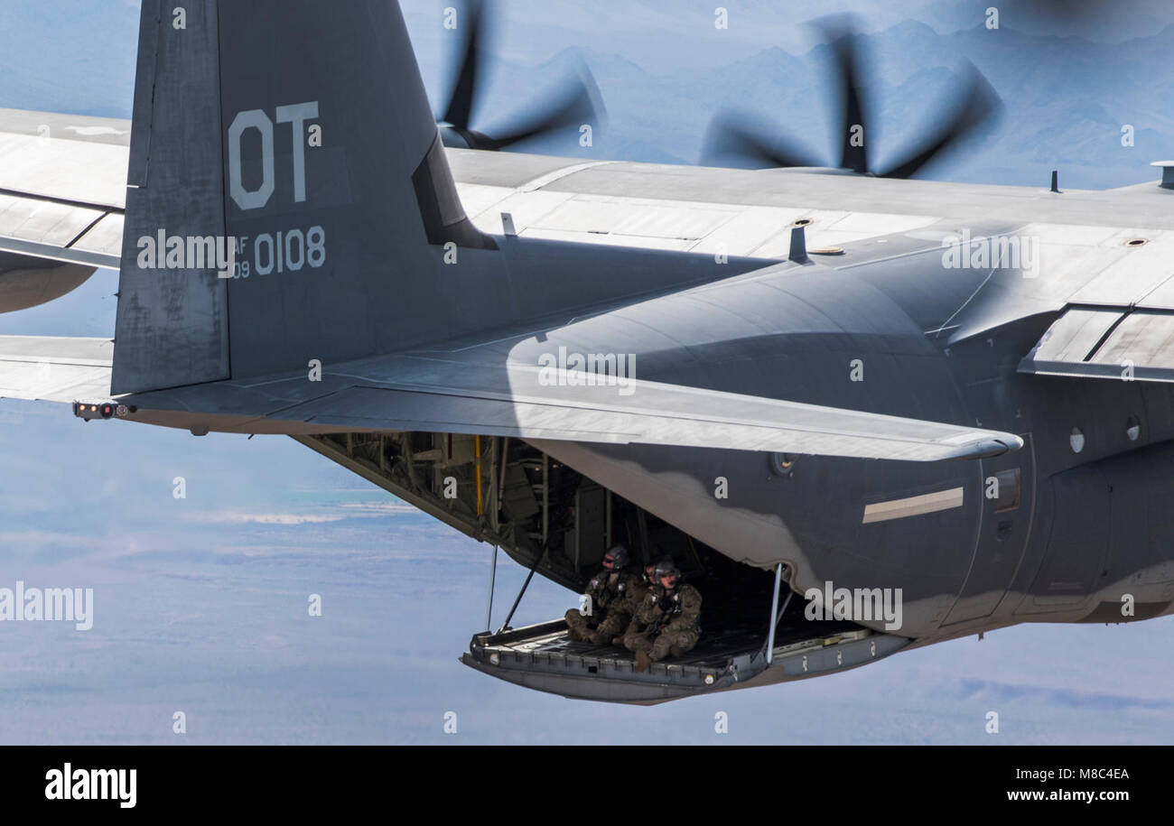 Cargo helicopter ramp hi-res stock photography and images - Alamy