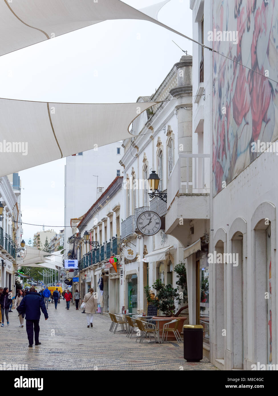 Algarve people hi-res stock photography and images - Alamy