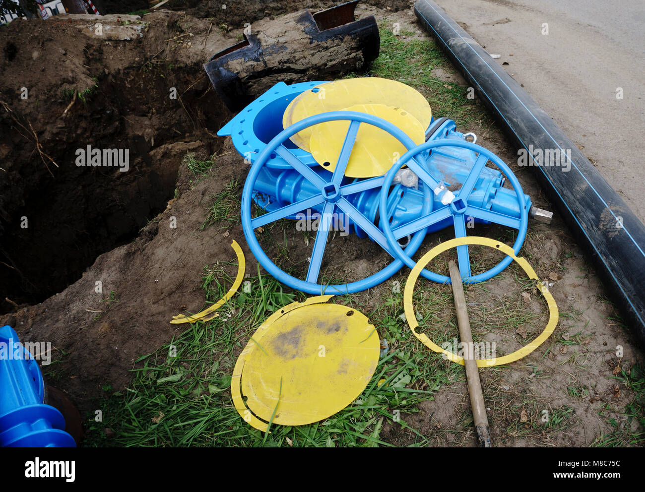 control valve disassembled valve Stock Photo - Alamy