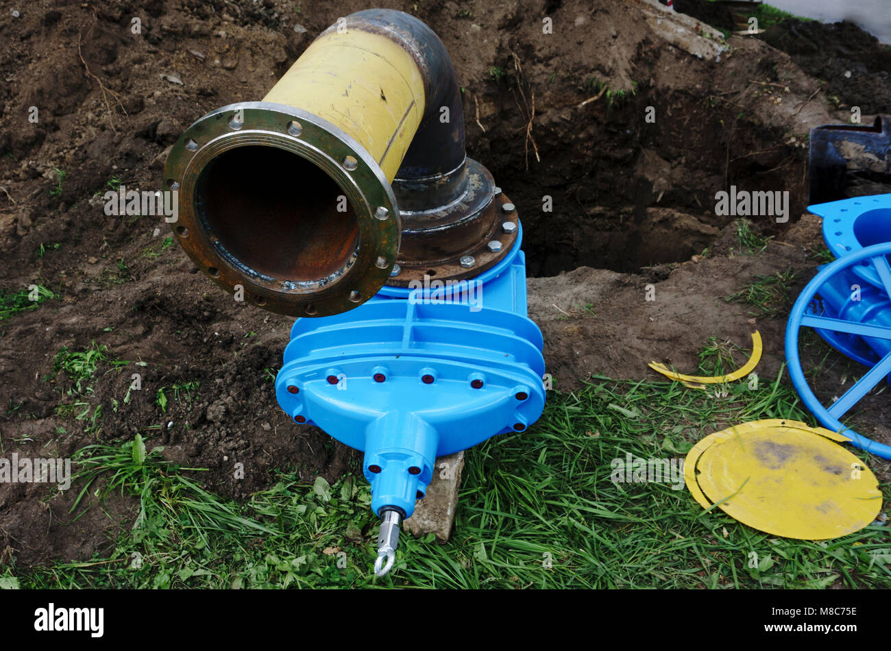 control valve disassembled valve Stock Photo - Alamy