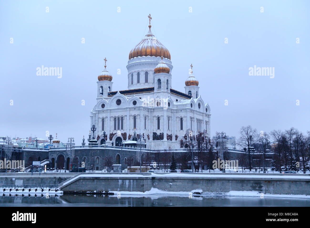 Cathedral of Christ the Saviour in Moscow in the winter morning Stock ...