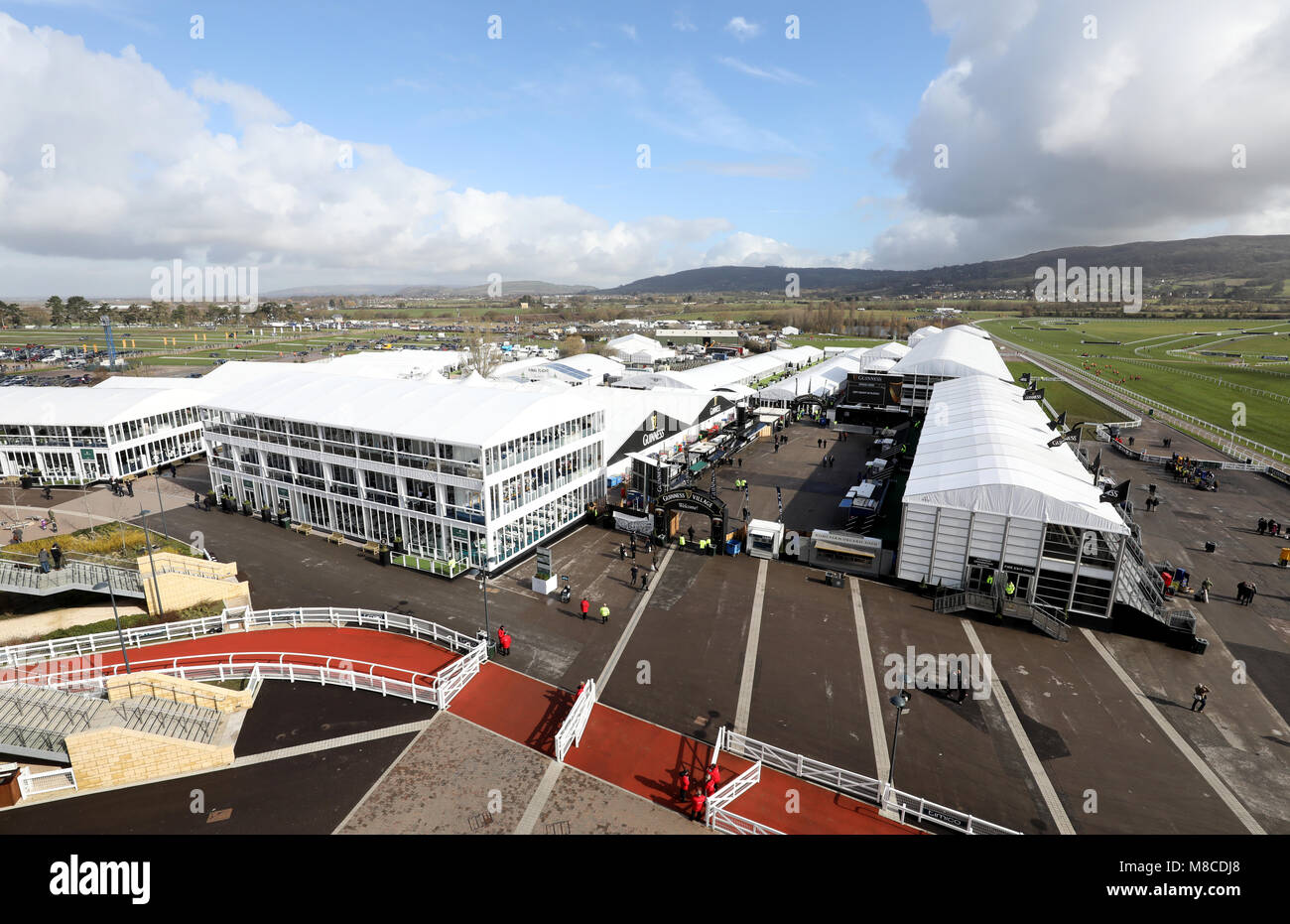 A general view of Cheltenham Racecourse Stock Photo - Alamy