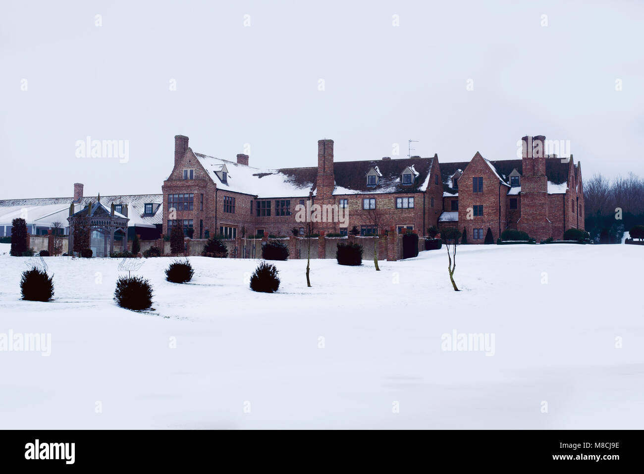 Old country manor, winter hi-res stock photography and images - Alamy