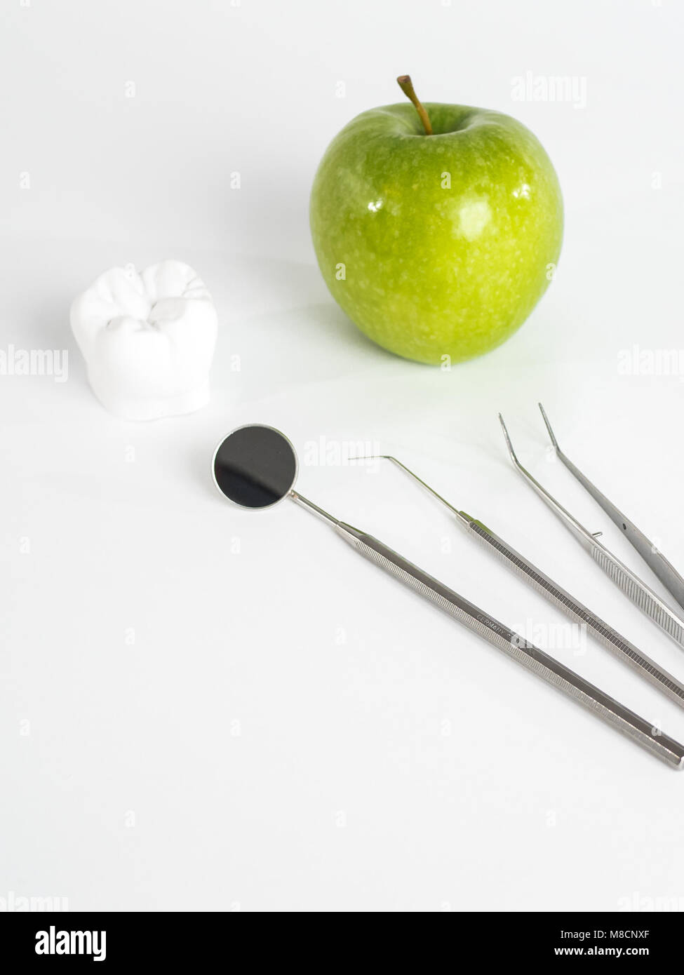 Doctor clinician hi-res stock photography and images - Alamy