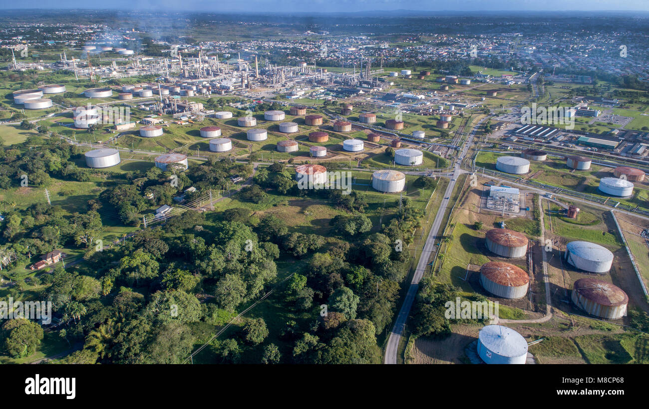 Oil refinery trinidad hi-res stock photography and images - Alamy