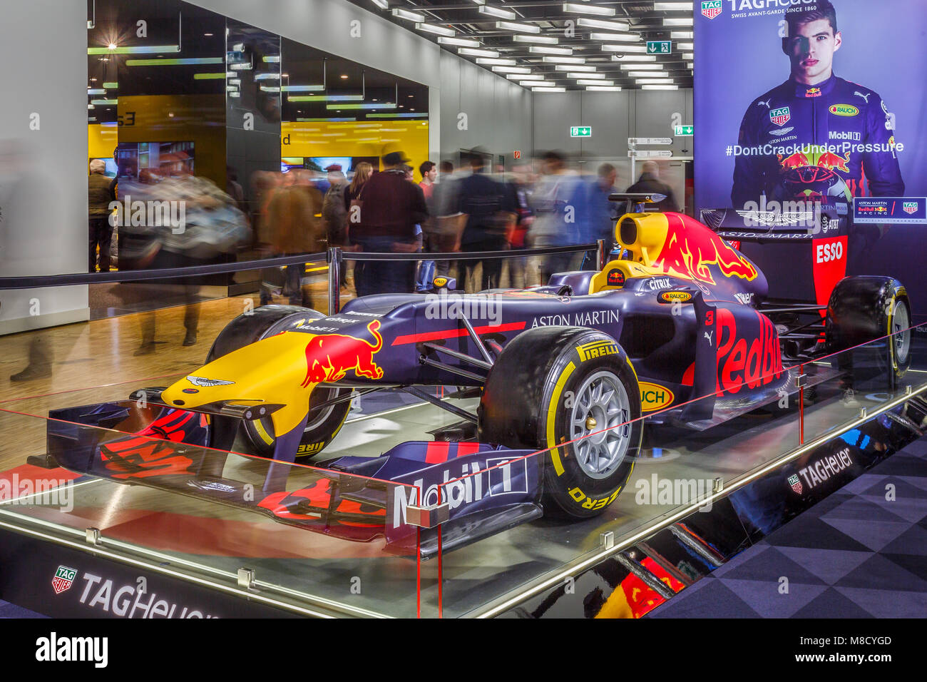 Formula one 2010 hi-res stock photography and images - Alamy