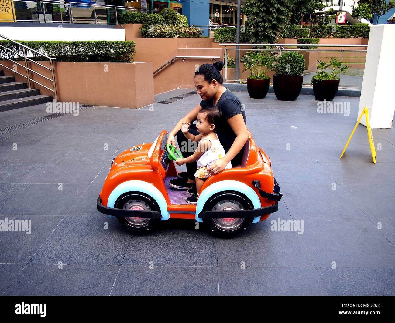Kiddie car hi-res stock photography and images - Alamy
