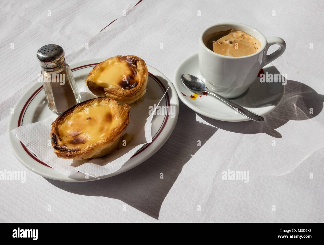 Pastel de nata hi-res stock photography and images - Alamy
