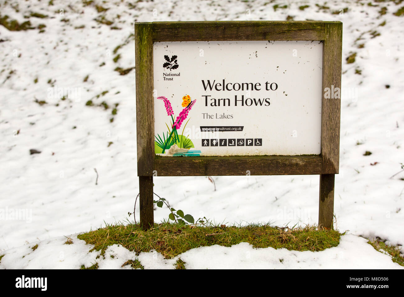 Welcome cumbria lake district sign hi-res stock photography and images ...