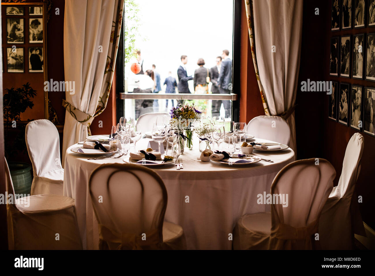 Gala dinner tables hi-res stock photography and images - Alamy