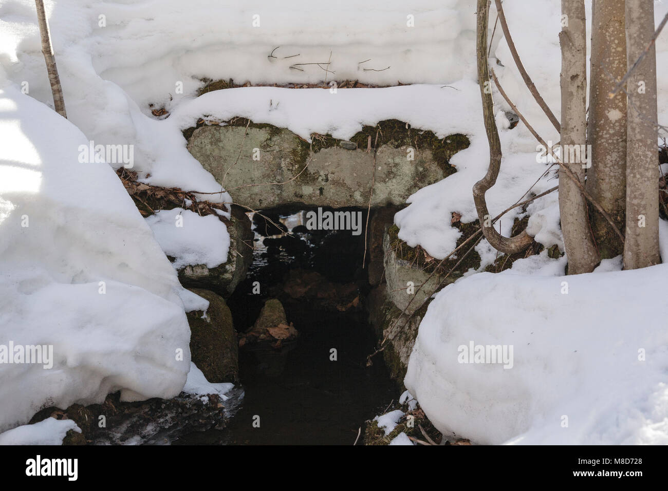 Stone culvert hi-res stock photography and images - Alamy