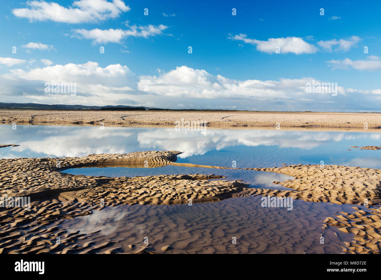 Wave marks hi-res stock photography and images - Alamy