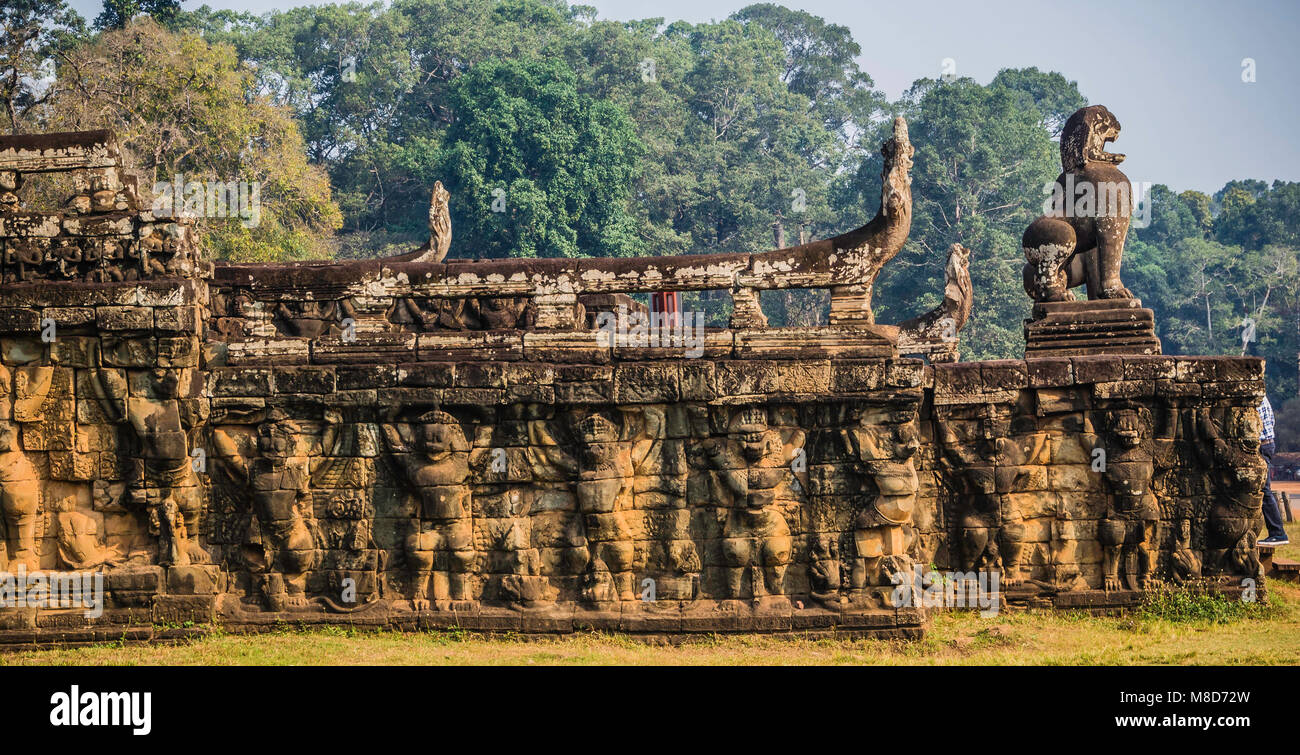 Bas relief stucco sculpture hi-res stock photography and images - Alamy