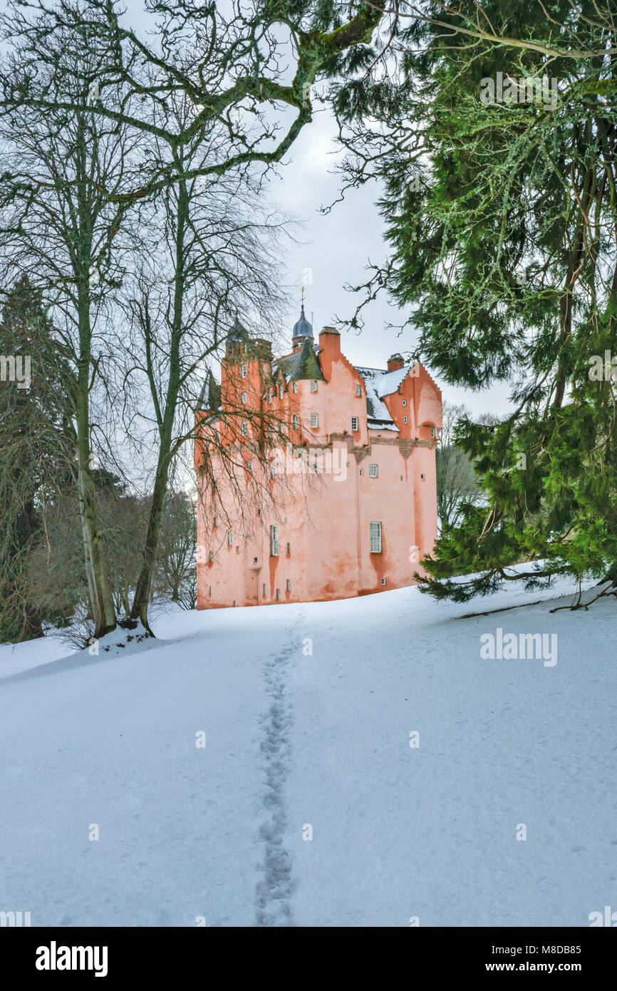 CRAIGIEVAR CASTLE ABERDEENSHIRE SCOTLAND A PATHWAY THROUGH THE DEEP ...