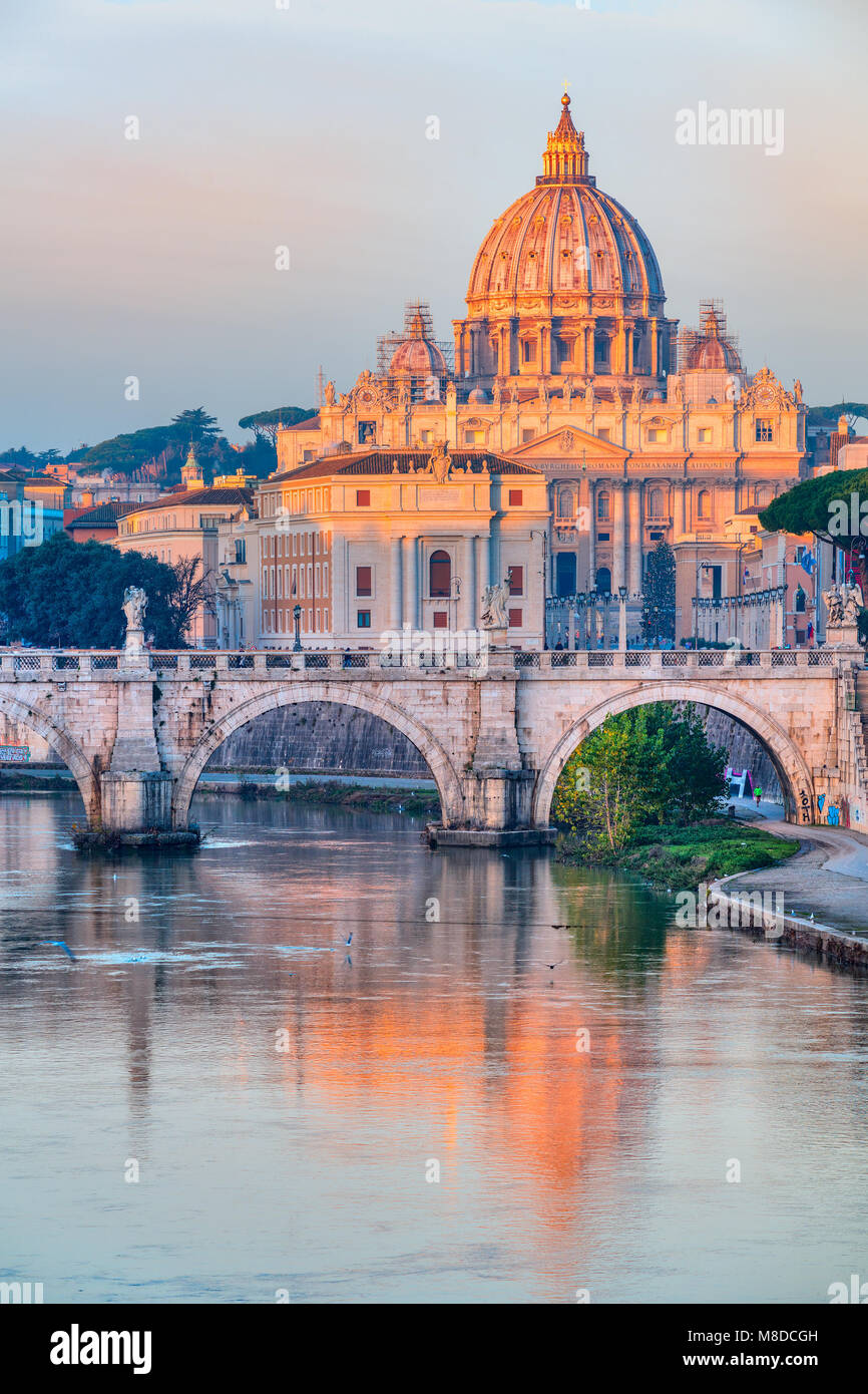 Sunset view of St Peter Cathedral, Rome, Italy Stock Photo - Alamy