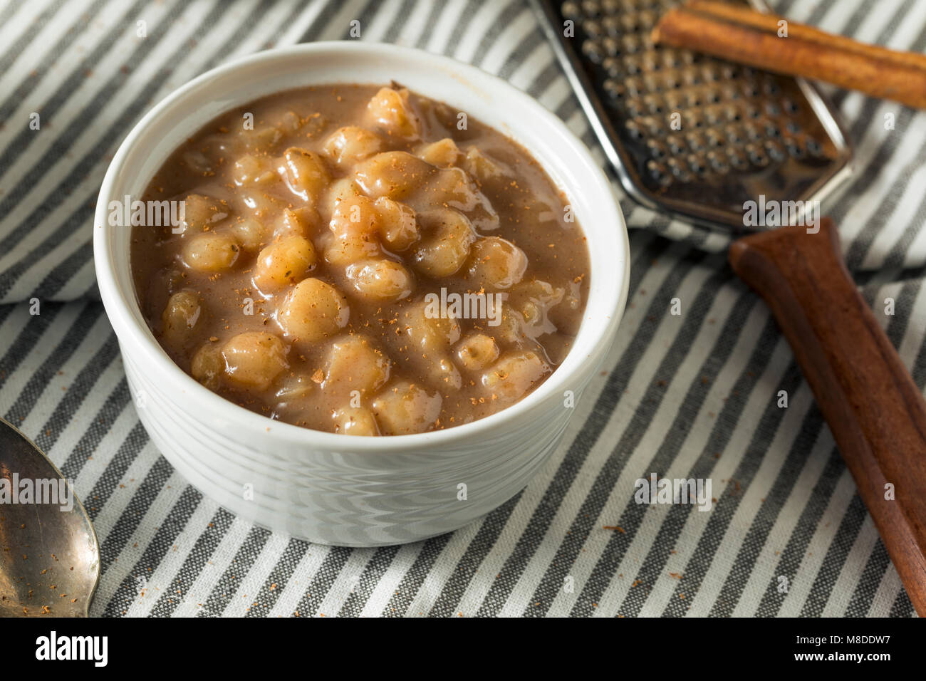 Hominy pudding hi-res stock photography and images - Alamy