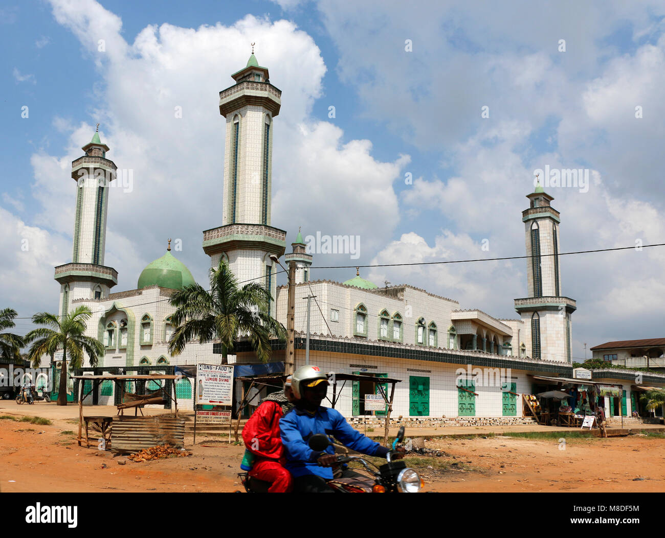 Porto novo benin mosque hi-res stock photography and images - Alamy