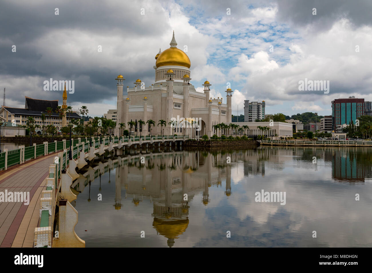 Brunei Darussalam Bandar Seri Begawan Sultan Omar Ali Saifuddien Mosque ...