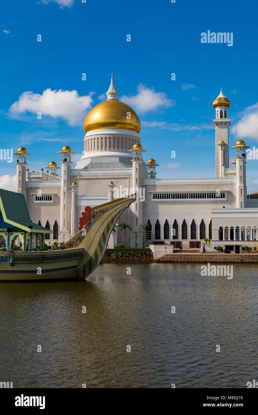 Brunei Darussalam Bandar Seri Begawan Sultan Omar Ali Saifuddien Mosque ...