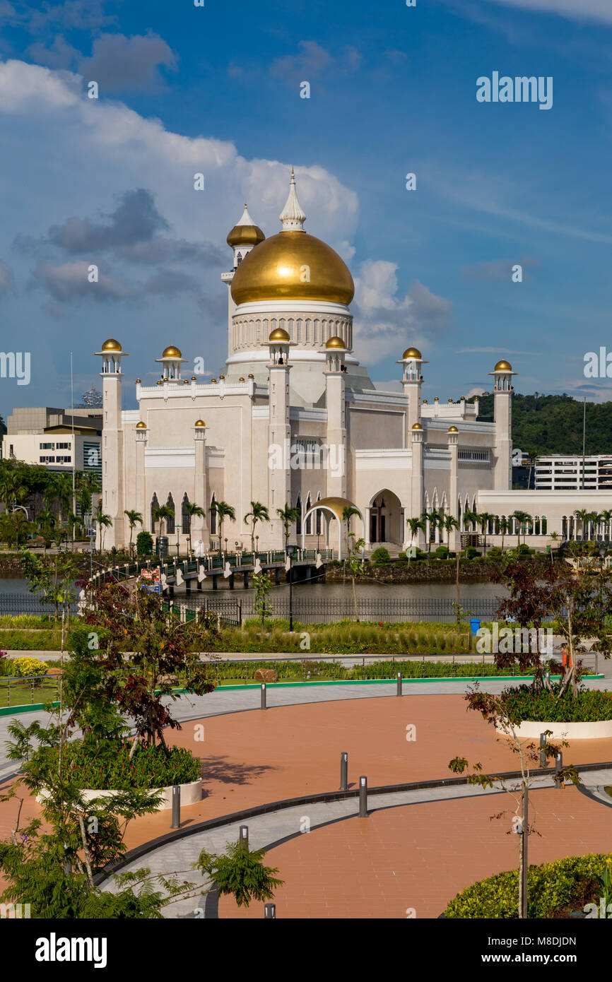 Brunei Darussalam Bandar Seri Begawan Sultan Omar Ali Saifuddien Mosque ...