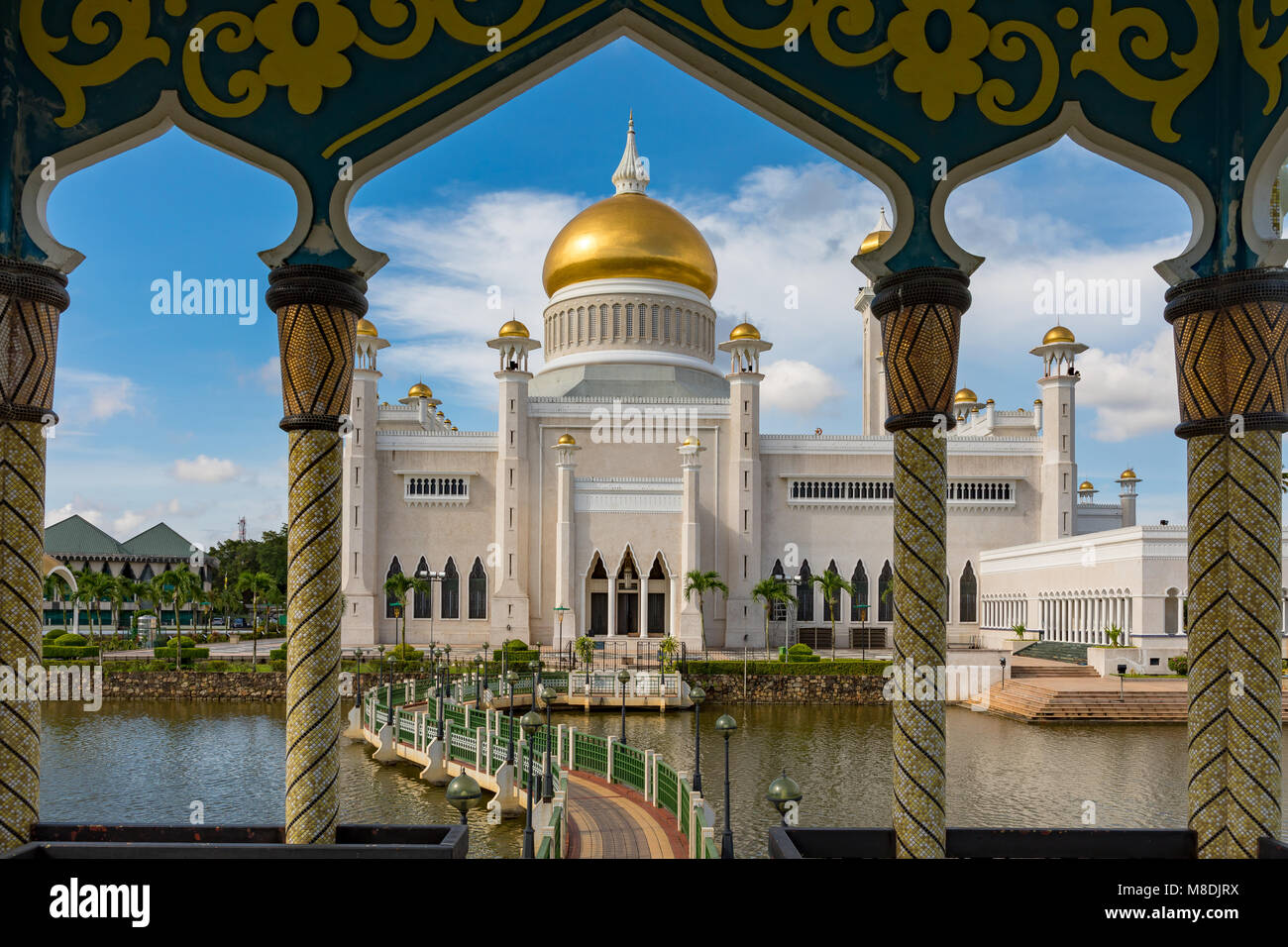 Brunei Darussalam Bandar Seri Begawan Sultan Omar Ali Saifuddien Mosque ...
