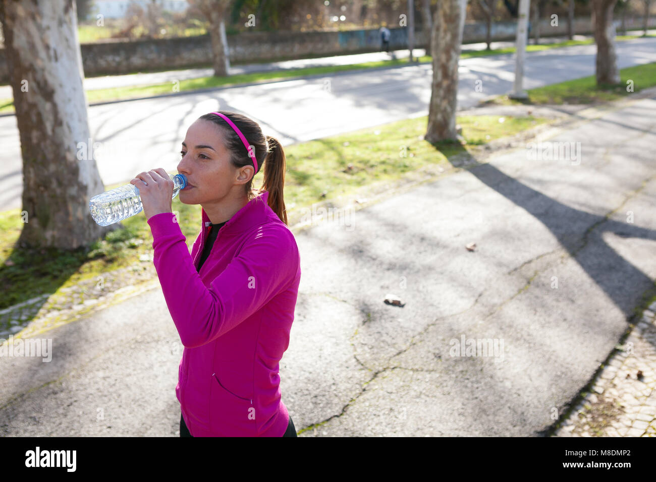 Street drinking hi-res stock photography and images - Alamy