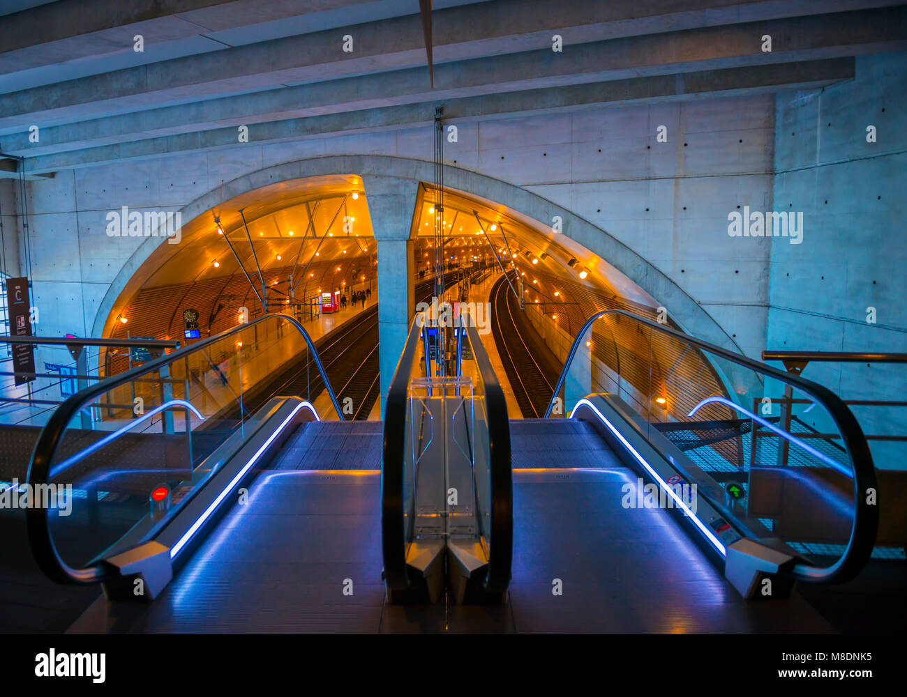 Monaco train station platform hi-res stock photography and images - Alamy