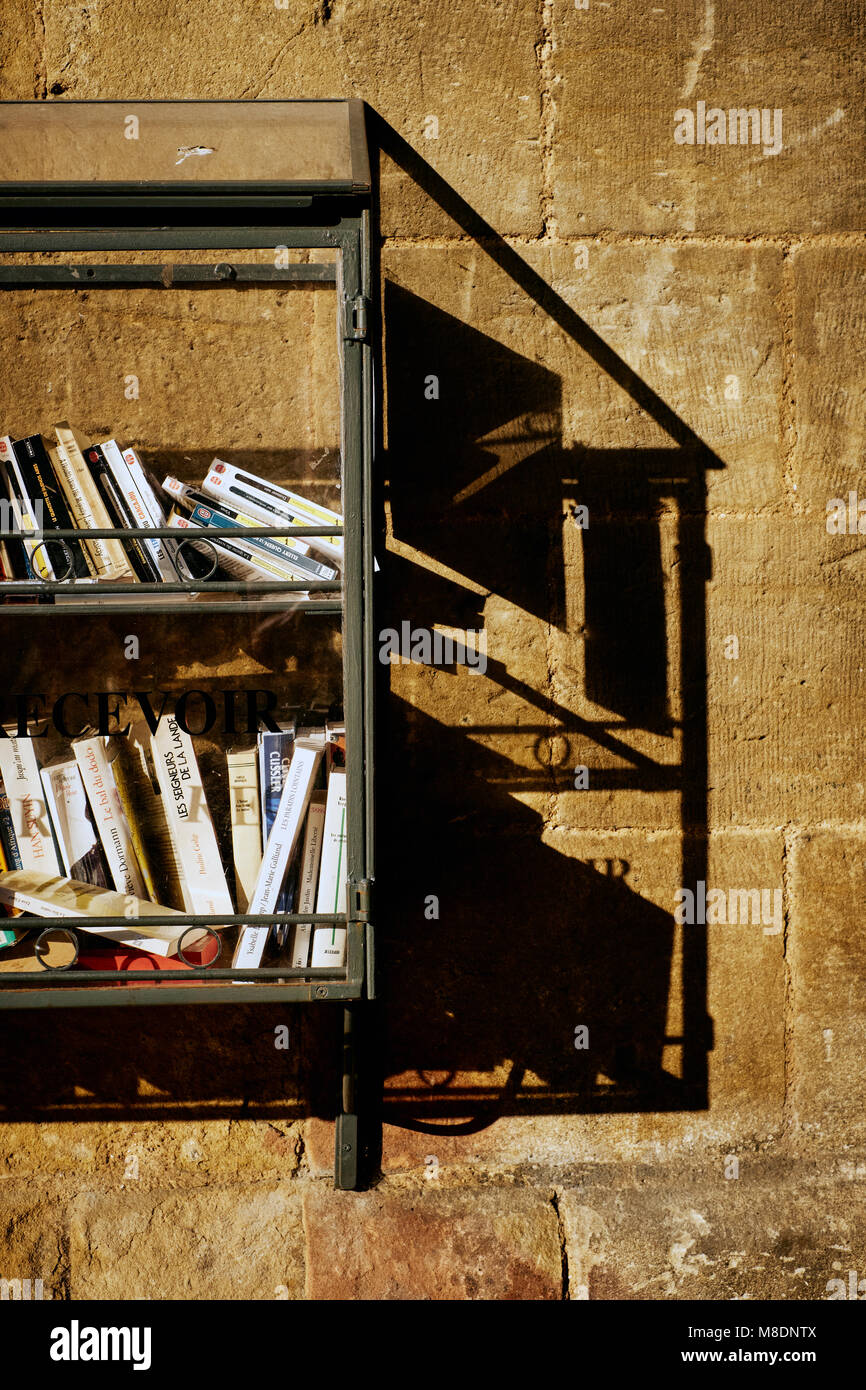 Free books available from an outdoor library cabinet Stock Photo - Alamy