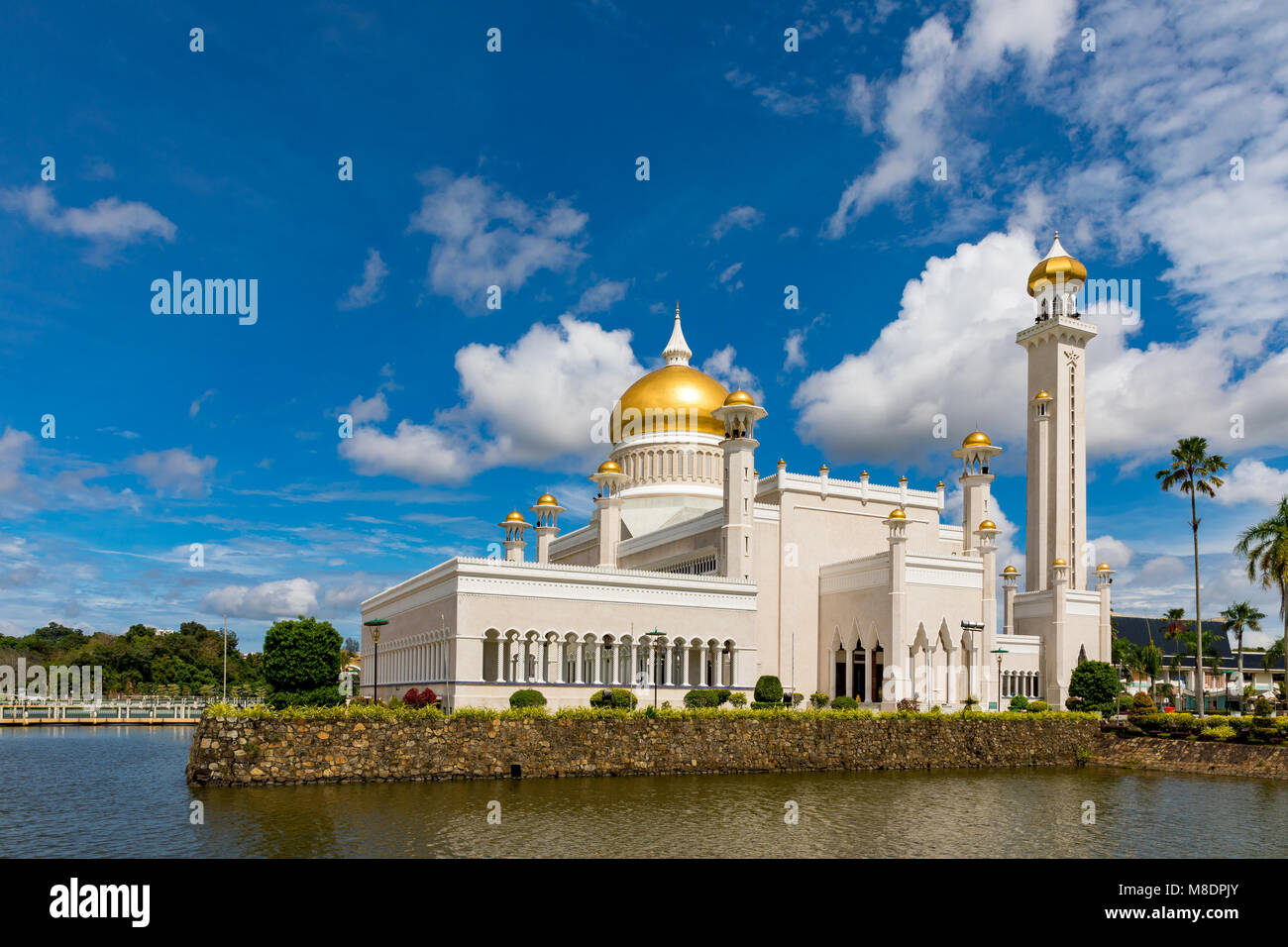 Brunei Darussalam Bandar Seri Begawan Sultan Omar Ali Saifuddien Mosque ...