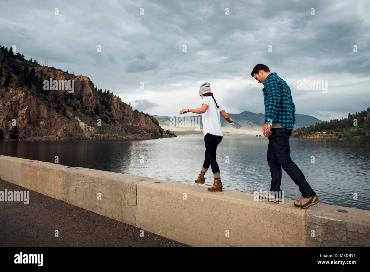 Walking the wall hi-res stock photography and images - Alamy