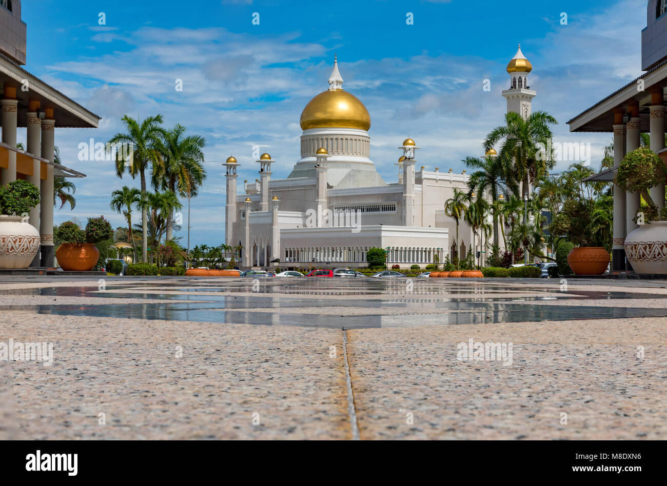 Brunei Darussalam Bandar Seri Begawan Sultan Omar Ali Saifuddien Mosque ...