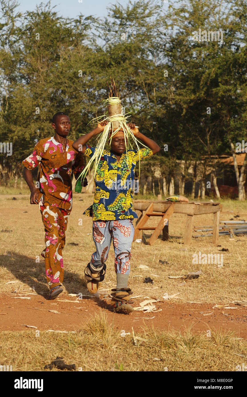 Gelede culture hi-res stock photography and images - Alamy