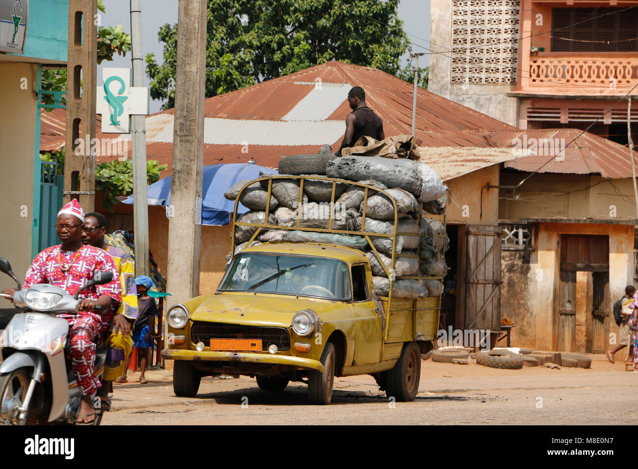 Overloaded freight car hi-res stock photography and images - Alamy