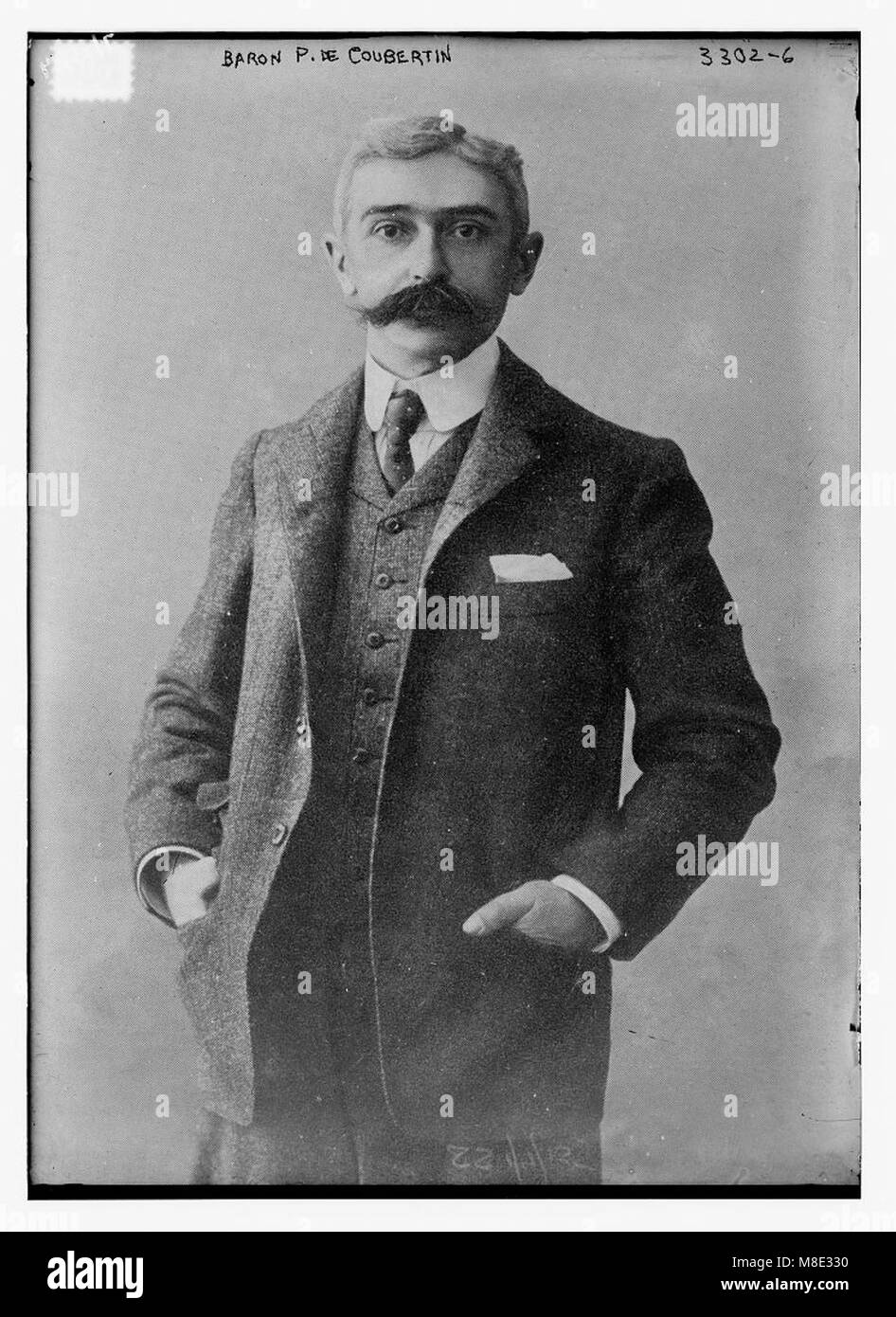 Baron de coubertin hi-res stock photography and images - Alamy