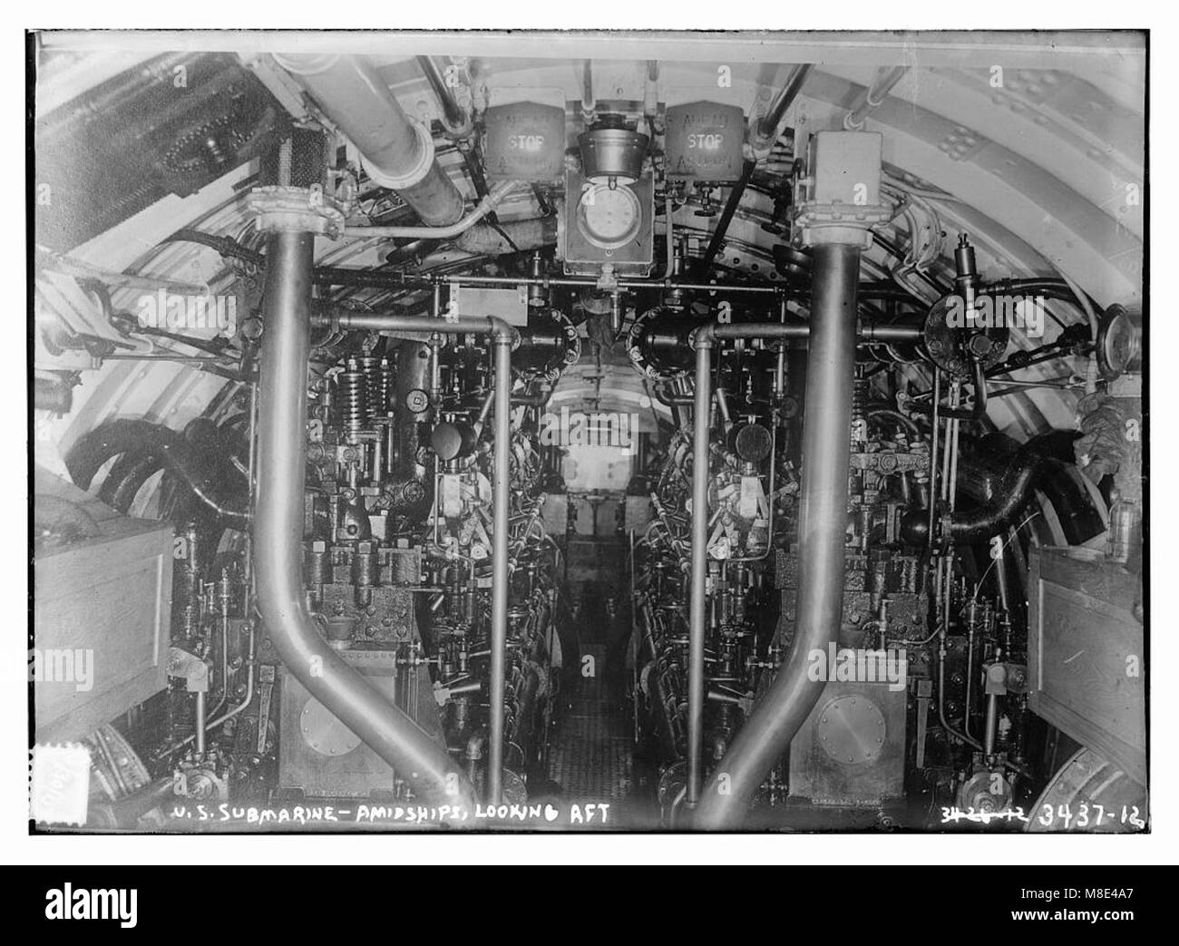 Amidships hi-res stock photography and images - Alamy